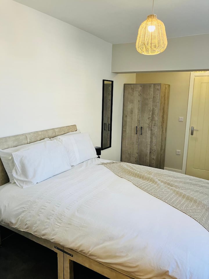#106a Modern Rugby Studio | Business Stay| For 2 - Rugby
