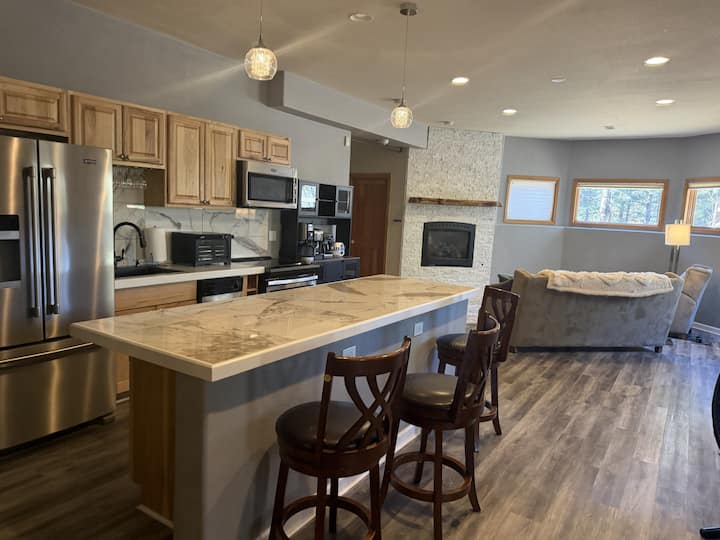 Mystical Forest Mountain Retreat - Evergreen, CO