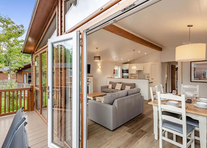 Deluxe Lodge 8 With Parking, Ensuite & Decking* - Camber Sands