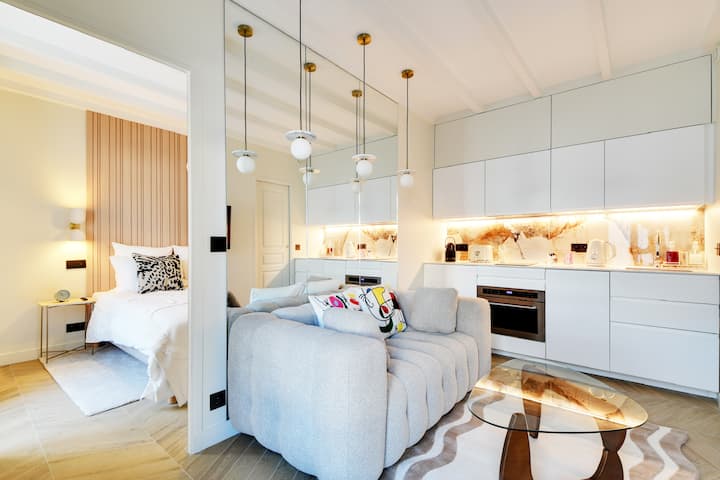 Modern Flat - By Les Maisons De Charloc Homes - Boulogne-Billancourt