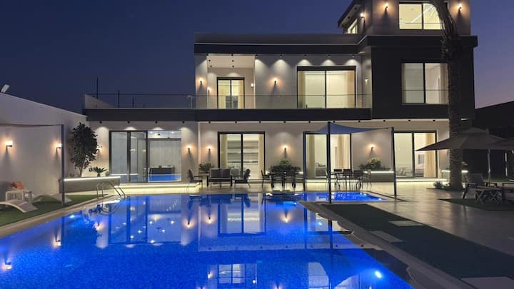 Adla Villa-airport Road-indoor Heated Pool - Jordan