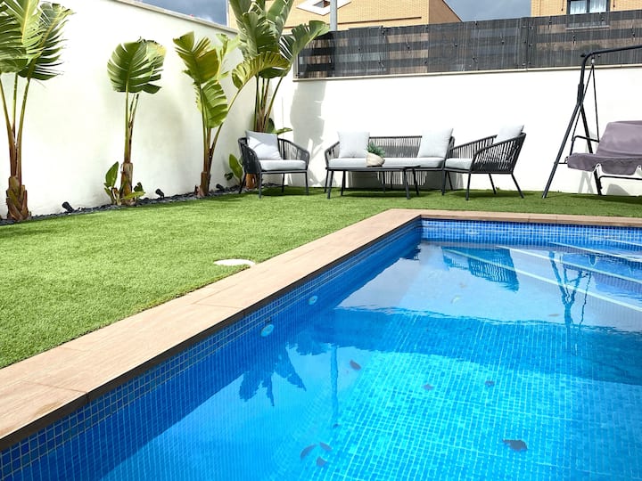 Beautiful 4-bedroom Villa With Pool - Cambrils