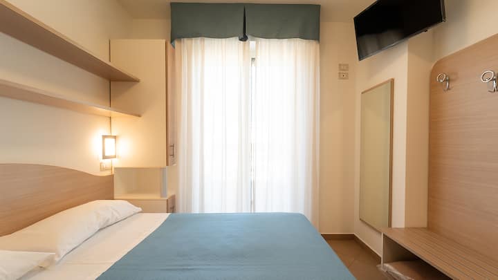 Bilocale 1 Camera Da Letto E Divano Singolo - Alba Adriatica