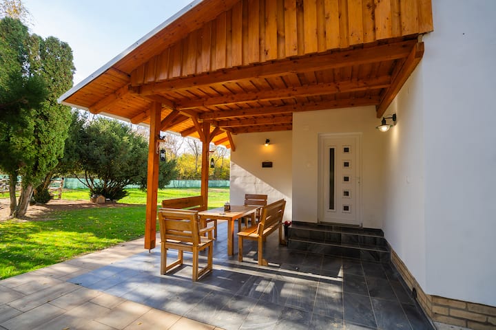 7 Fős Vendégház Kültéri Jakuzzival - Ungarn