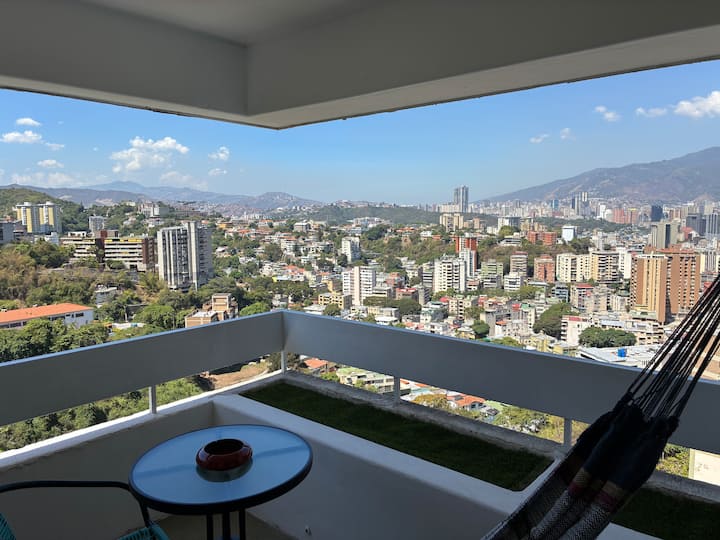 Tipo Estudio, Terraza, En Colinas De Bello Monte - Caracas