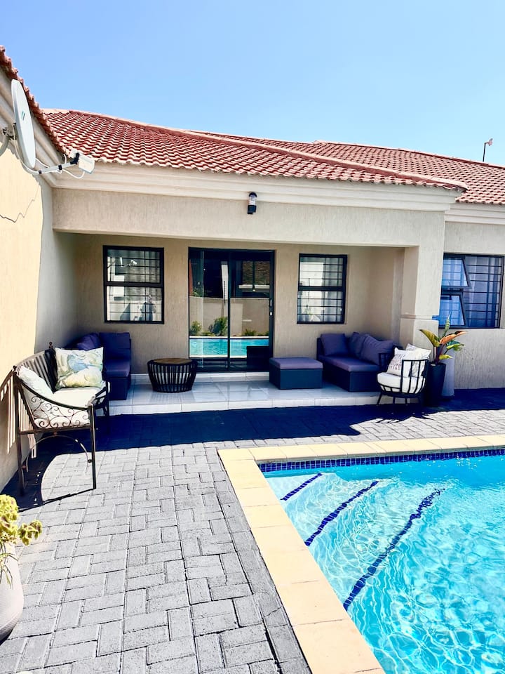 The Elle Residence - 가보로네