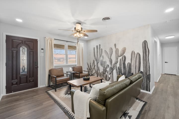 Cactus Cutie: 7 Min To Tech, 3/2 - Lubbock, TX