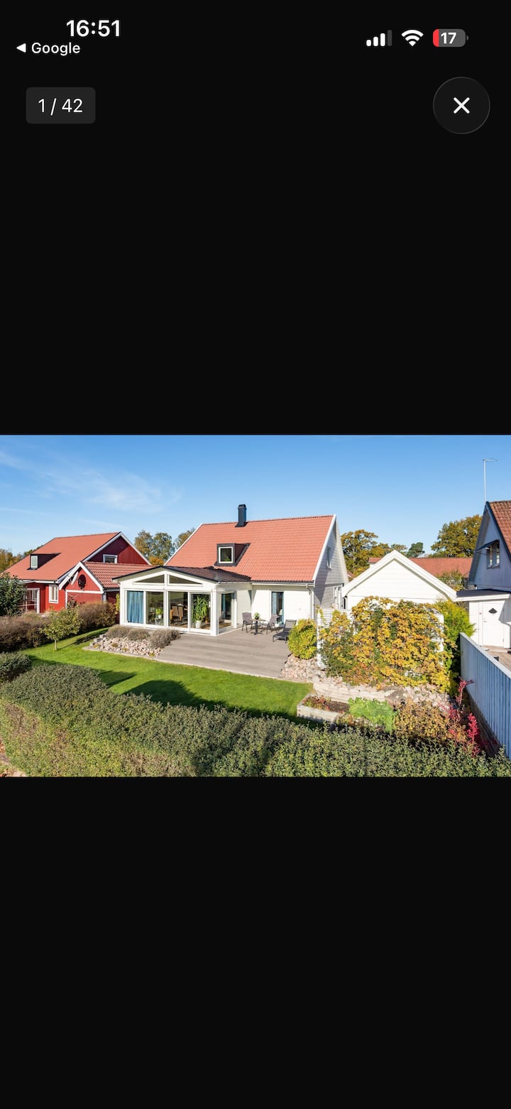 Villa, Ett Stenkast Från Varamon - Vadstena