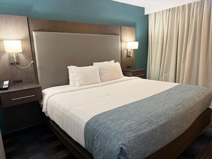 Hotel Room In Kansas City Nk2 - Liberty, MO