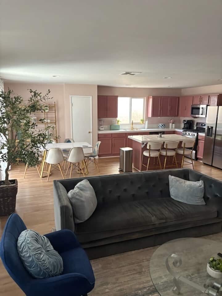 Cozy California Living - Perris, CA