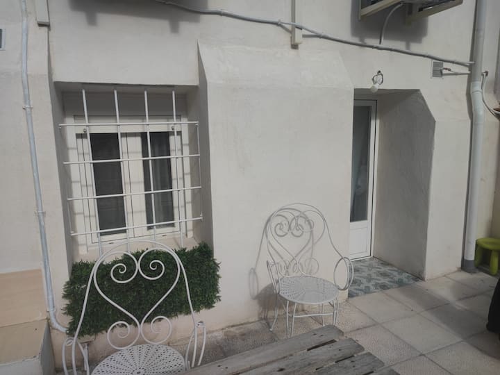 Fantástico Apartamento Con Acceso Directo Al Patio - Meco