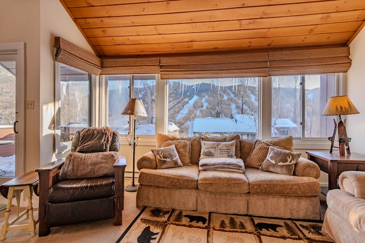 Mountain Retreat | Swim Club Pass + Ski Shuttle - Loon Mountain, NH
