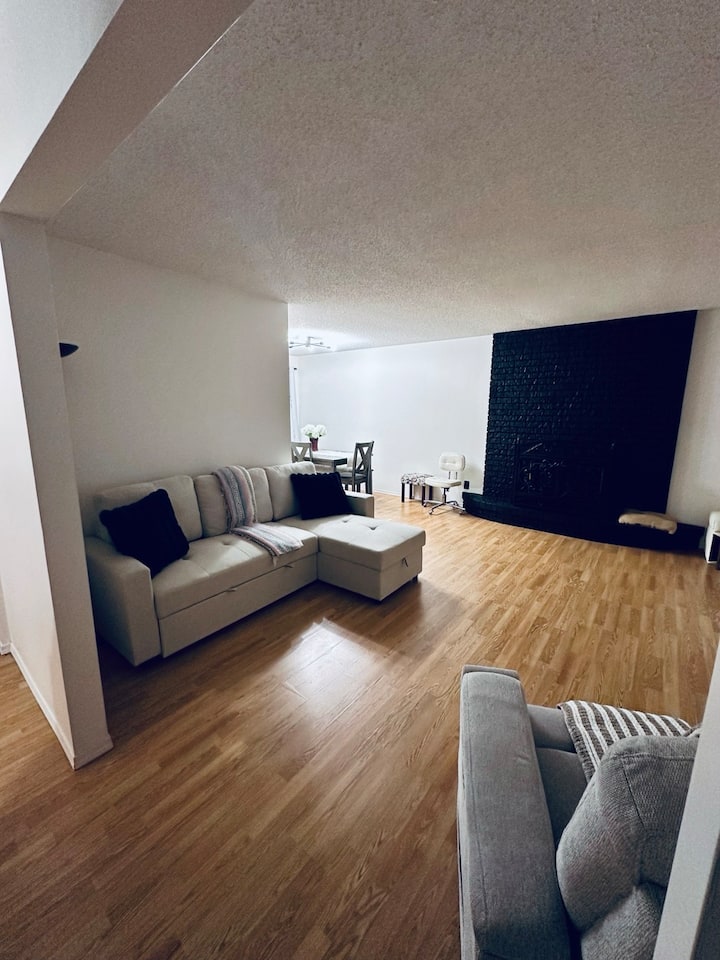 Bright & Cozy Guesthouse In Salmon River - Langley