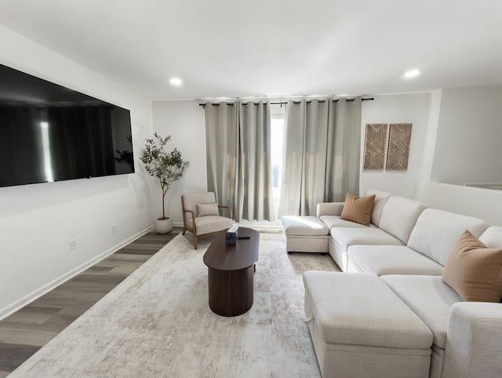 Beautiful Getaway| Sleeps 10+| Central Location - KC Wine Co, Olathe