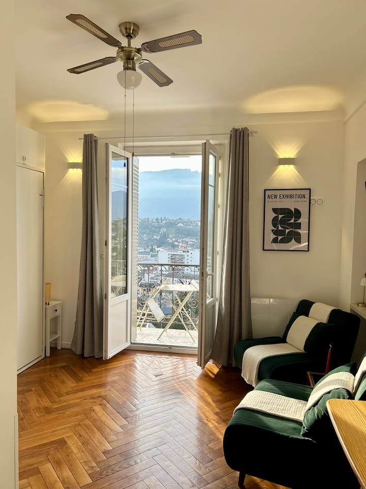 Studio Cosy Avec Balcon Dans Un Ancien Palace - Aix-les-Bains