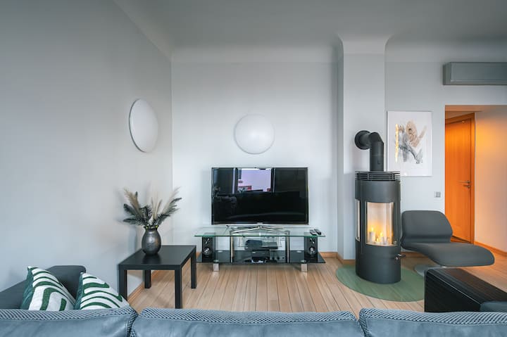 Stylish Barons Apartment - Riga