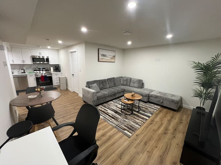 Cozy Private Basement Suite - Edmonton
