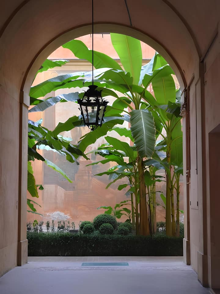 Historic Center: Santo Stefano & Two Towers - Bologne