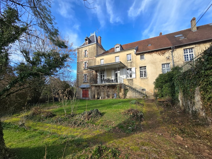 La Tour Du Château De Feschaux - Lons-le-Saunier
