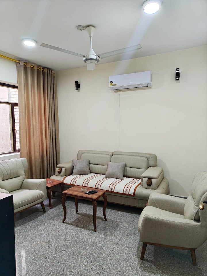 Best Value 2 Bedroom At Alharthya, Alkindi St. - Baghdad