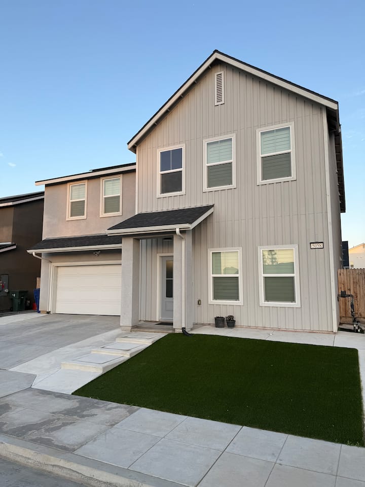 Home In Fresno - Fresno, CA