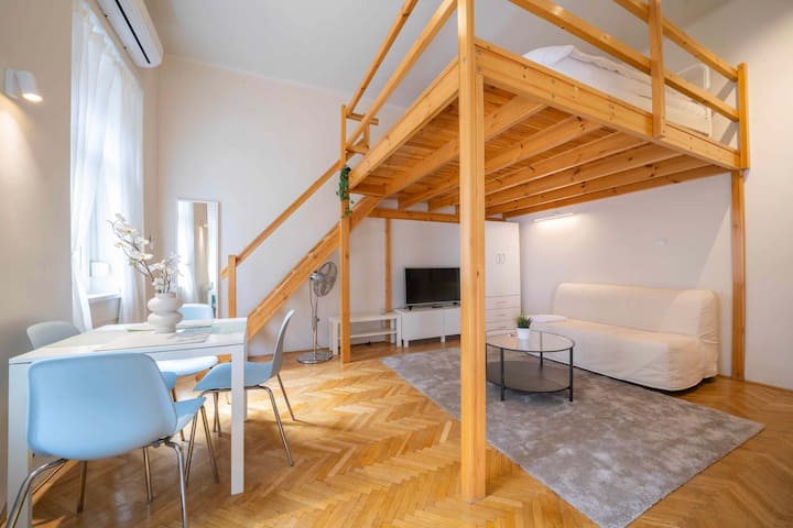 Elegant Bright White Studio In Prime Location, Ste - Budapest