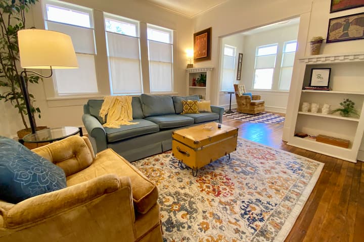 Little Pink Triplex Unit B King Bed Centenary I-20 - Bossier City, LA