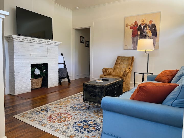 Little Pink Triplex Unit B King Bed Centenary I-20 - Shreveport, LA