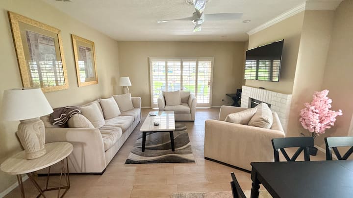 Updated Condo In Gated Cc | Steps To Pool & Spa - Palm Desert, CA