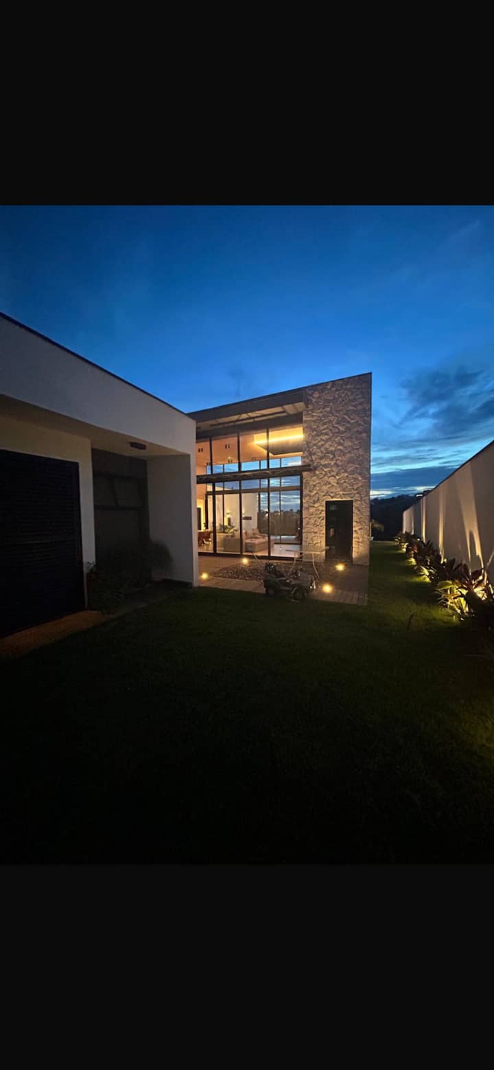 Casa Espaçosa E Aconchegante - Brasil