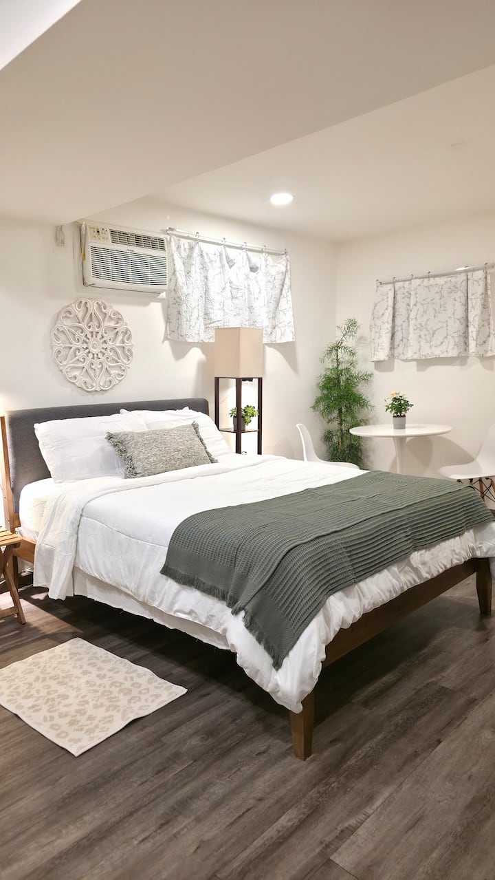 Private Studio - Sherman Oaks - Los Angeles