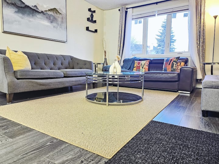 Perfect For Groups: 4br House | 2 Kitchens & Ac - Fort Saskatchewan