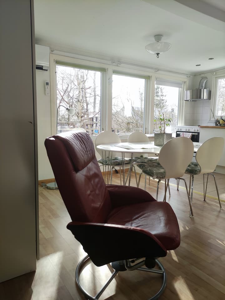 Sol  Hela Dagen I Viksberg - Södertälje