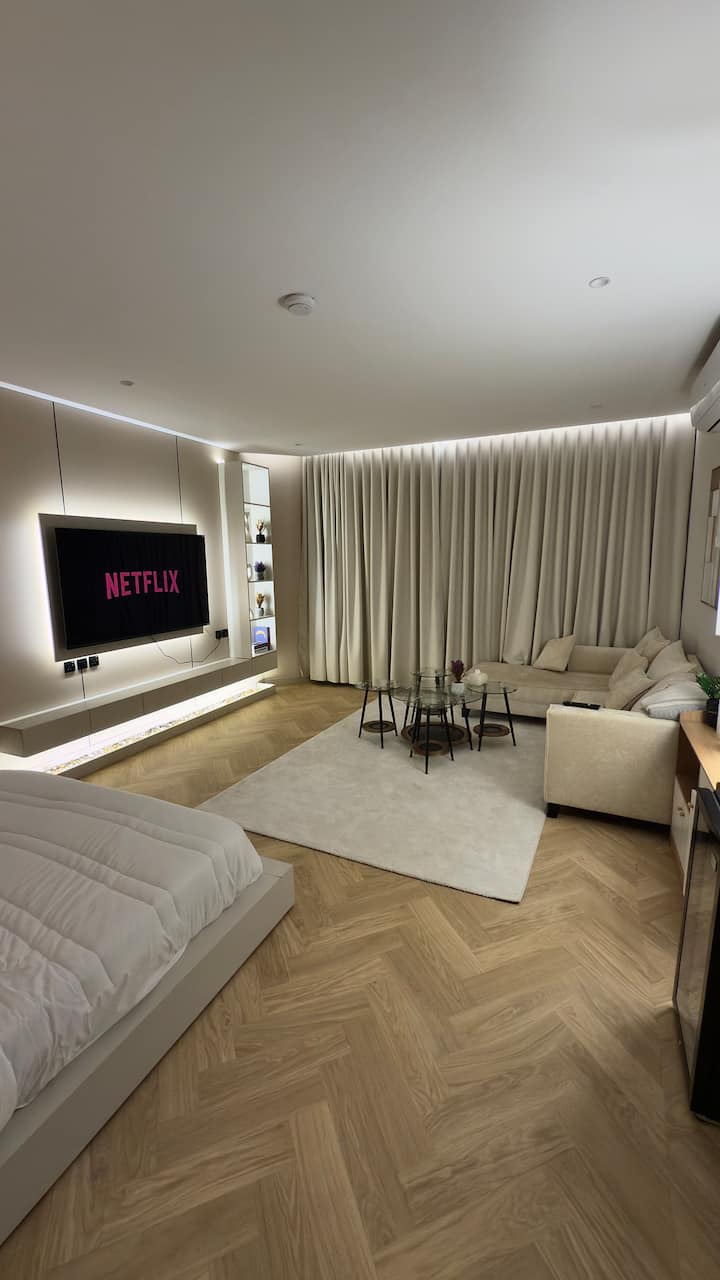 Room Aven 201 - Madinah