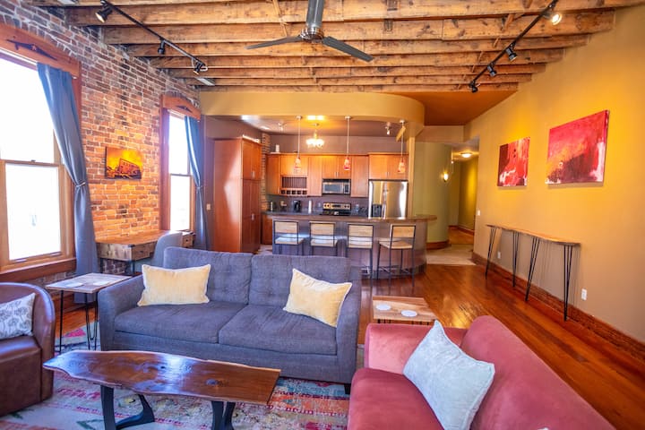 The Aperture Loft - Springfield, MO