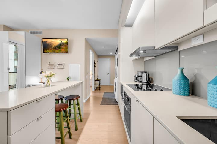 *Cozy Modern Condo* - Heart Of Downtown & Gym - Toronto