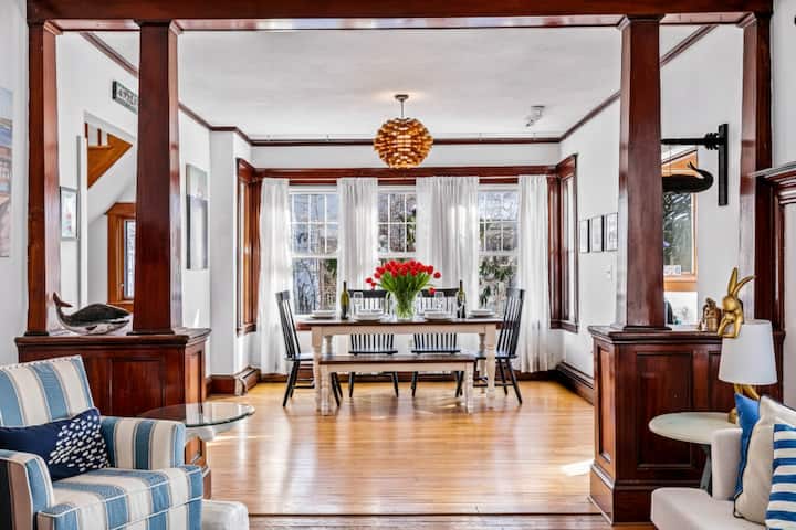 Classic 4br Home W/ Hot Tub - Near Shops, Dining - Provincetown, MA