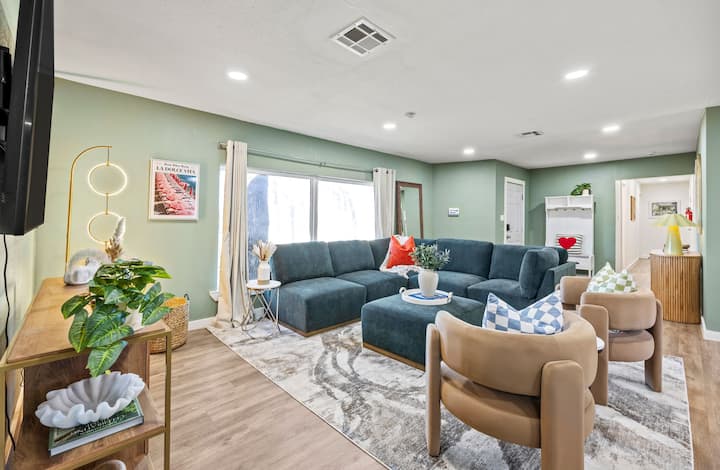 Modern Retreat With Hot Tub+huge Yard+pet Friendly - Stop 6 - Fort Worth