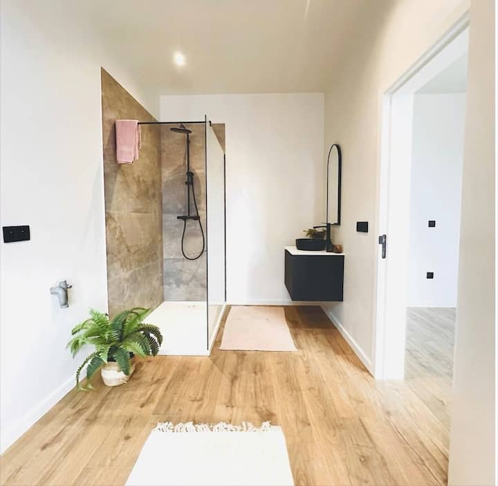 Premium Verblijf Voor 6, In Een Modern Interieur. - Gand