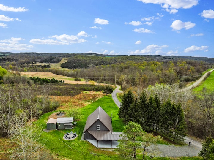 New Modern Cabin W/ Scenic Mtn Views & Stargazing - Knoxville, PA