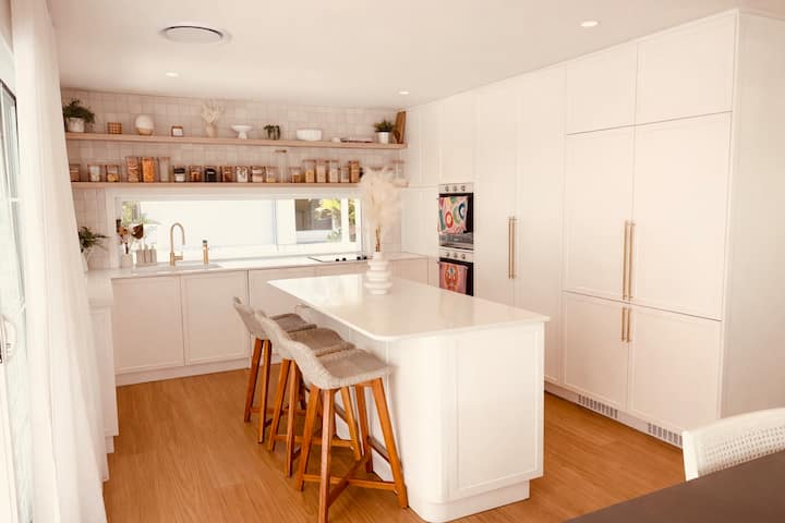 Barefoot Coastal Hideaway With Private Pool - Gold Coast