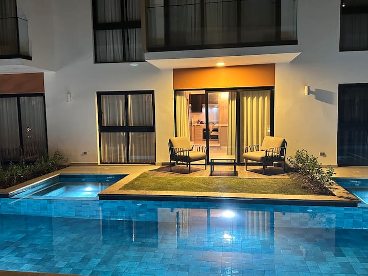 Swim-up Pool Condo In Vistacana | Resort & Beach - Punta Cana