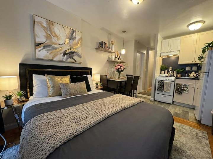 Midtown Gem: 2 Beds Near Broadway & Hudson Park - The Hub - Bronx NY