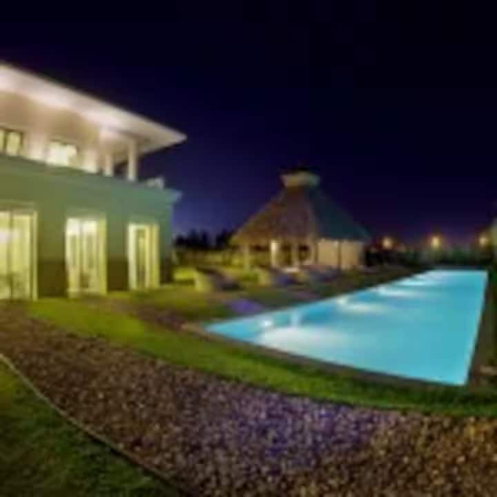 Beach Refugee, Fun And Peaceful At Once! - Acapulco