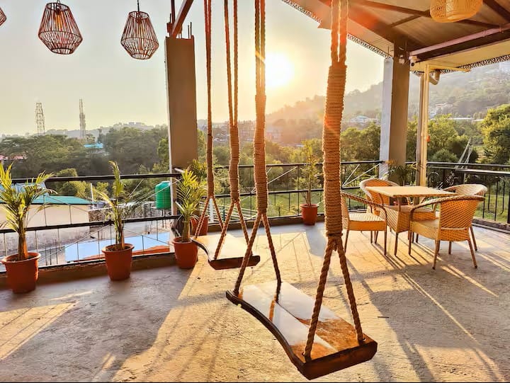 Boutique Stay@addressbythepines1,360 Rooftop & B/f - Dharamshala