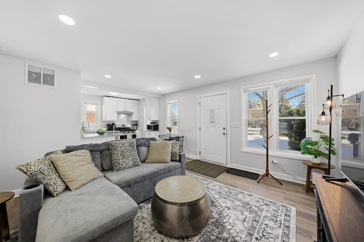 Comfortable 3br Near O'hare | Fast Wi-fi & Kitchen - O'Hare - Chicago