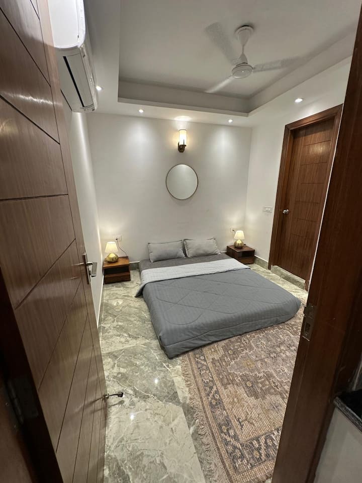 South Delhi Saket - New Delhi