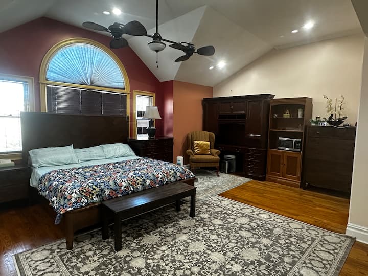 Huge Studio Apartment, Bright And Spacious. - Holiday Beach, Center Moriches