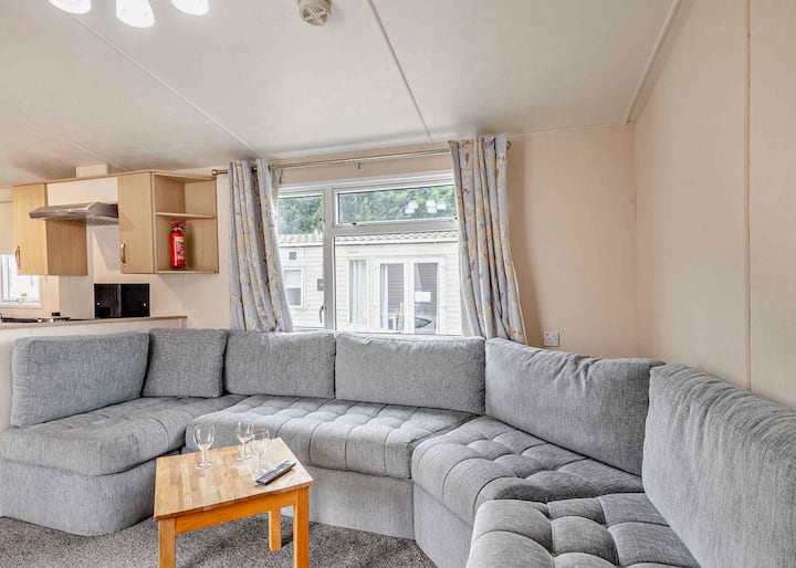 Gold Premium Caravan With Parking & Decking - Great Yarmouth