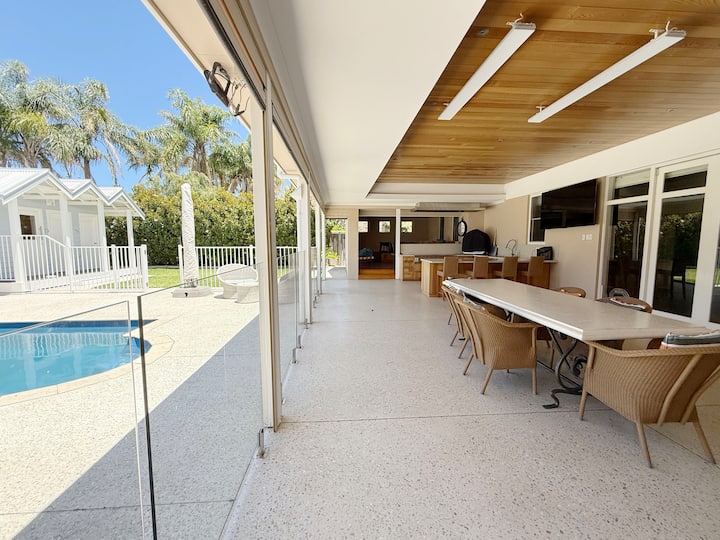 Stunning River Front Home In Bunbury - Bunbury